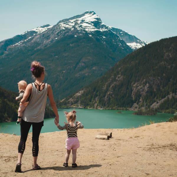 10 Genius Travel Tips For Moms To Make Trips Easier